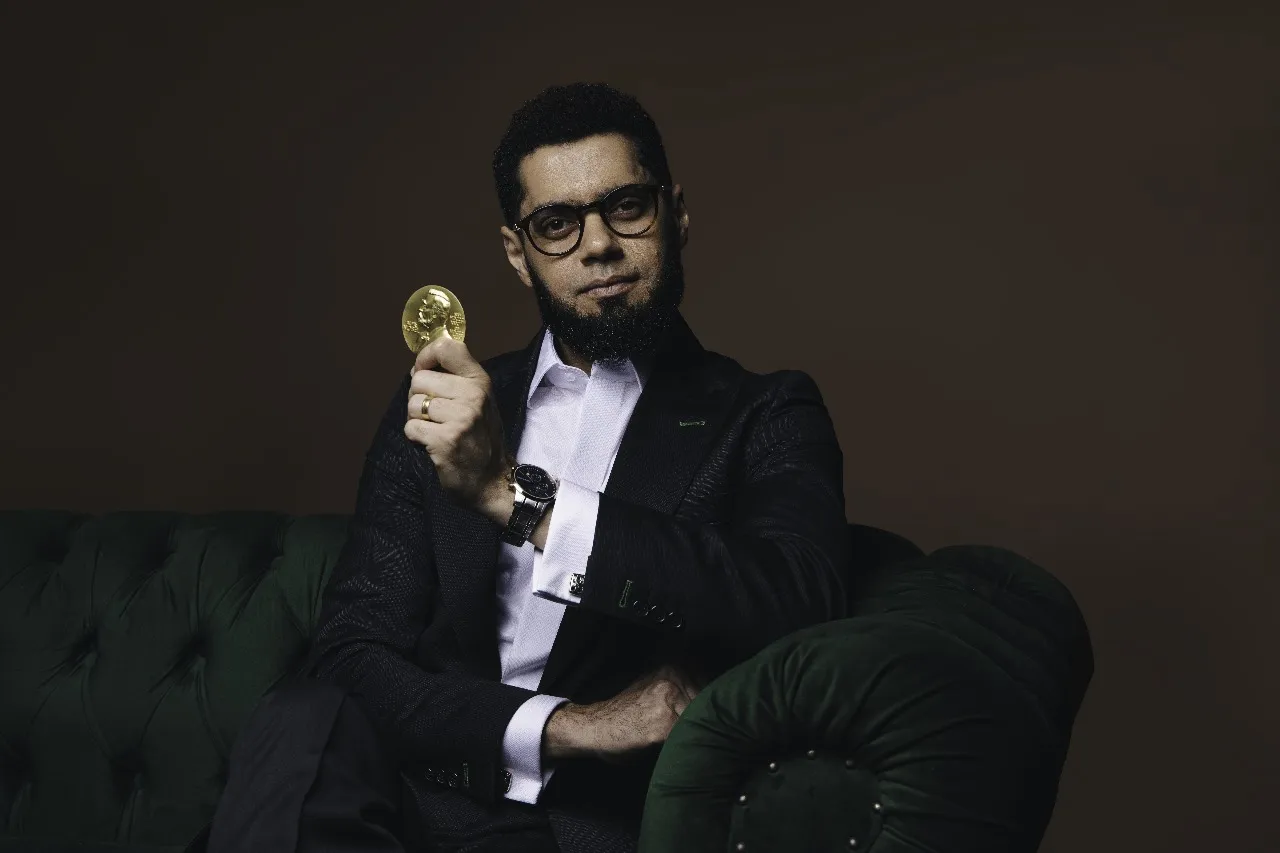 Escritor Elton Euler passa a integrar o corpo acadêmico da ABRASCI - THMais - Você por dentro de ...