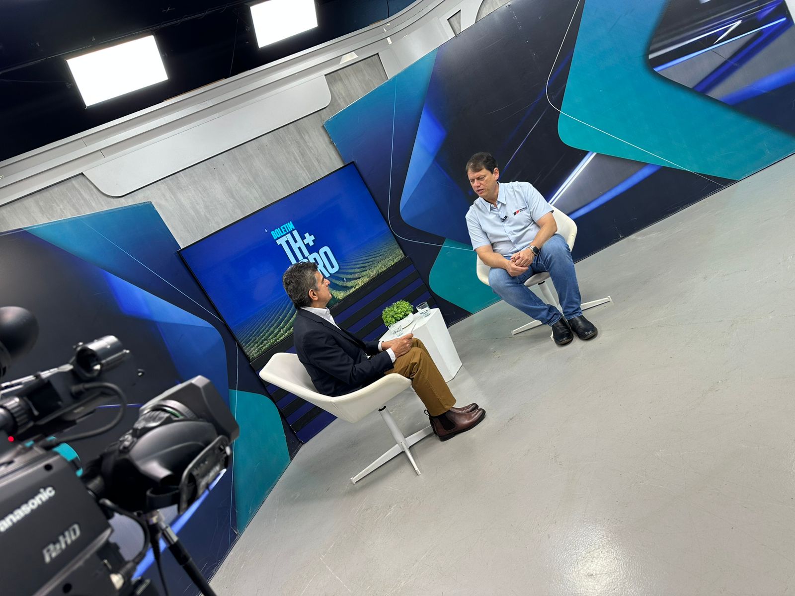 Tarcísio afirma dedicação à pré-candidatura de Flávio Bolsonaro e ...