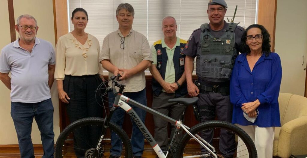 ACIRP doa uma bicicleta à PM para "reforçar patrulhamento no Centro ...
